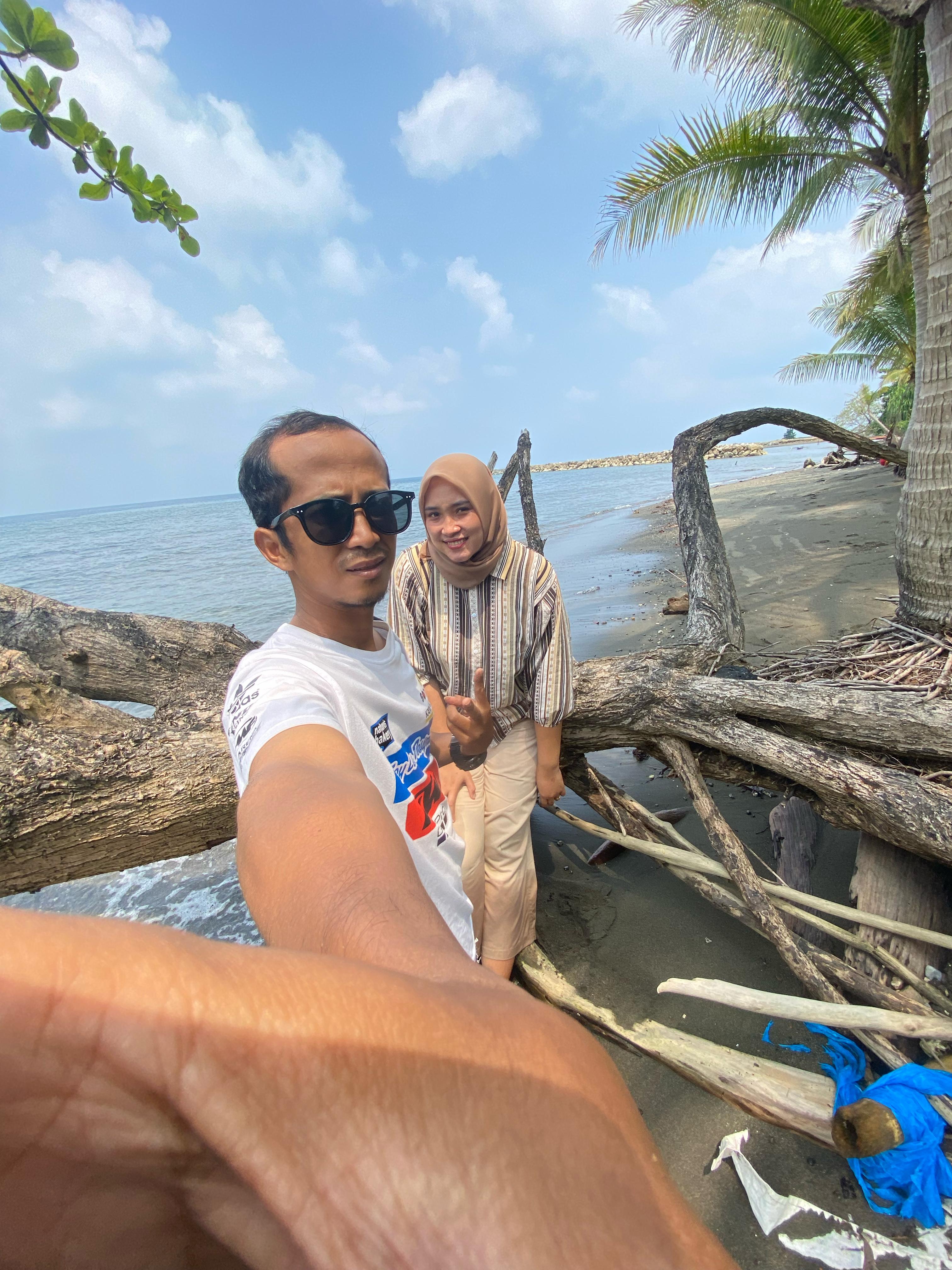 M.Aly & Yeni Safitri